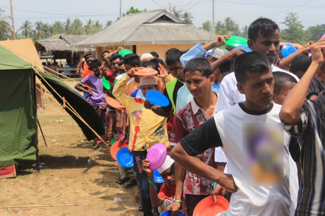 Update Kondisi Pengungsi Muslim Rohingya 21 mei 2015 - YBM